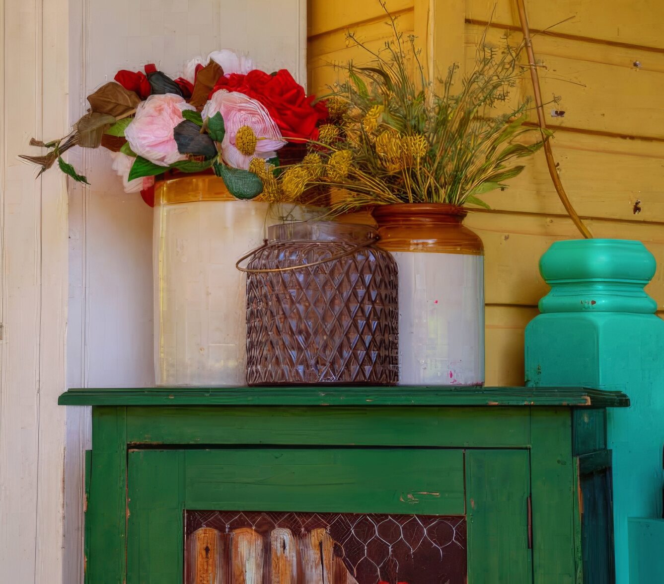 How to add color to farmhouse style- colorful farmhouse decor - Decor ...